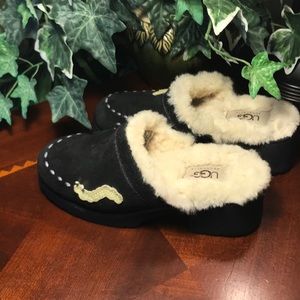UGG | Shoes | Ugg Black Suede Butterfly Clogs | Poshmark